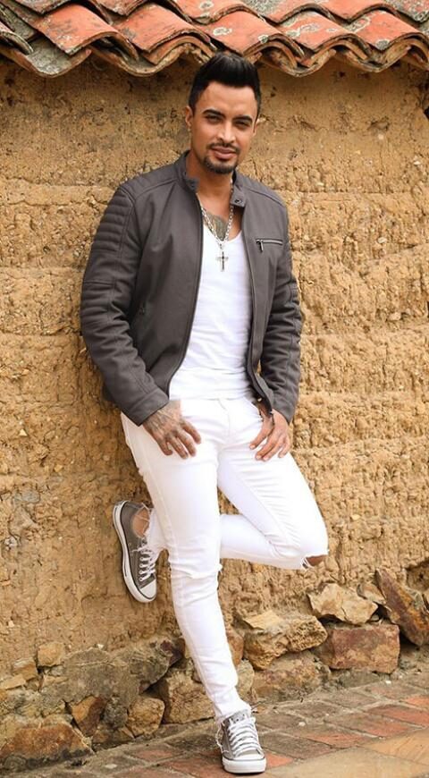 Jhon Alex Castaño y su blooper con el recambio de look - La Poderosa ...